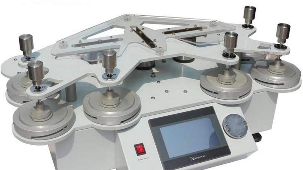 Skuur- en wrywingtoetstoerusting